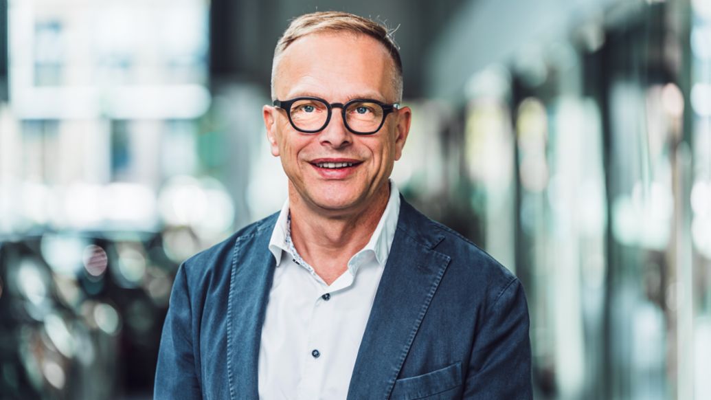 Neue Leiter in den Bereichen Sales und Aftersales bei der Porsche Schweiz AG - Porsche Newsroom CH